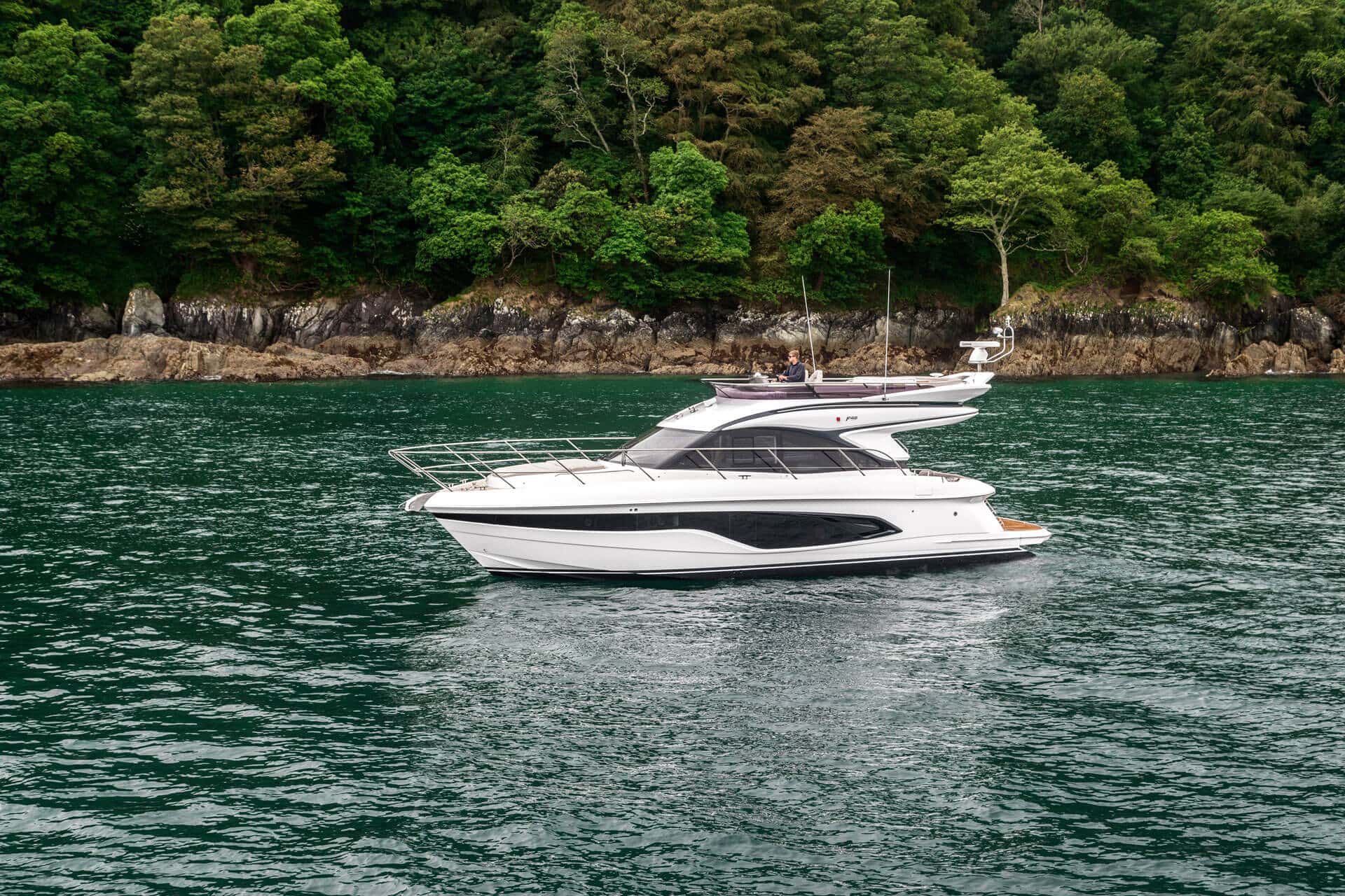 Princess F45 – Flybridge - Princess Yachts Austria